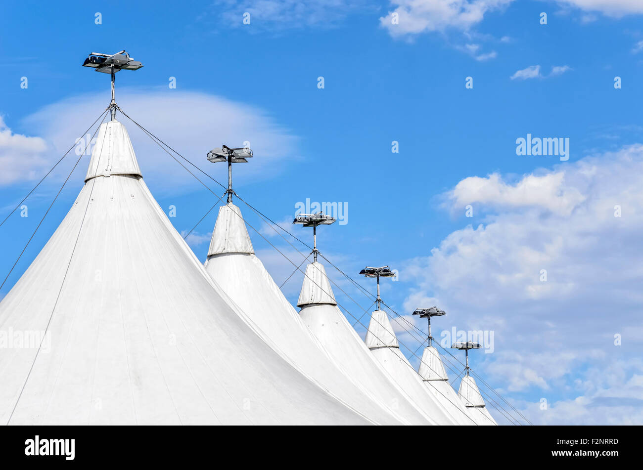 White tops hi-res stock photography and images - Alamy