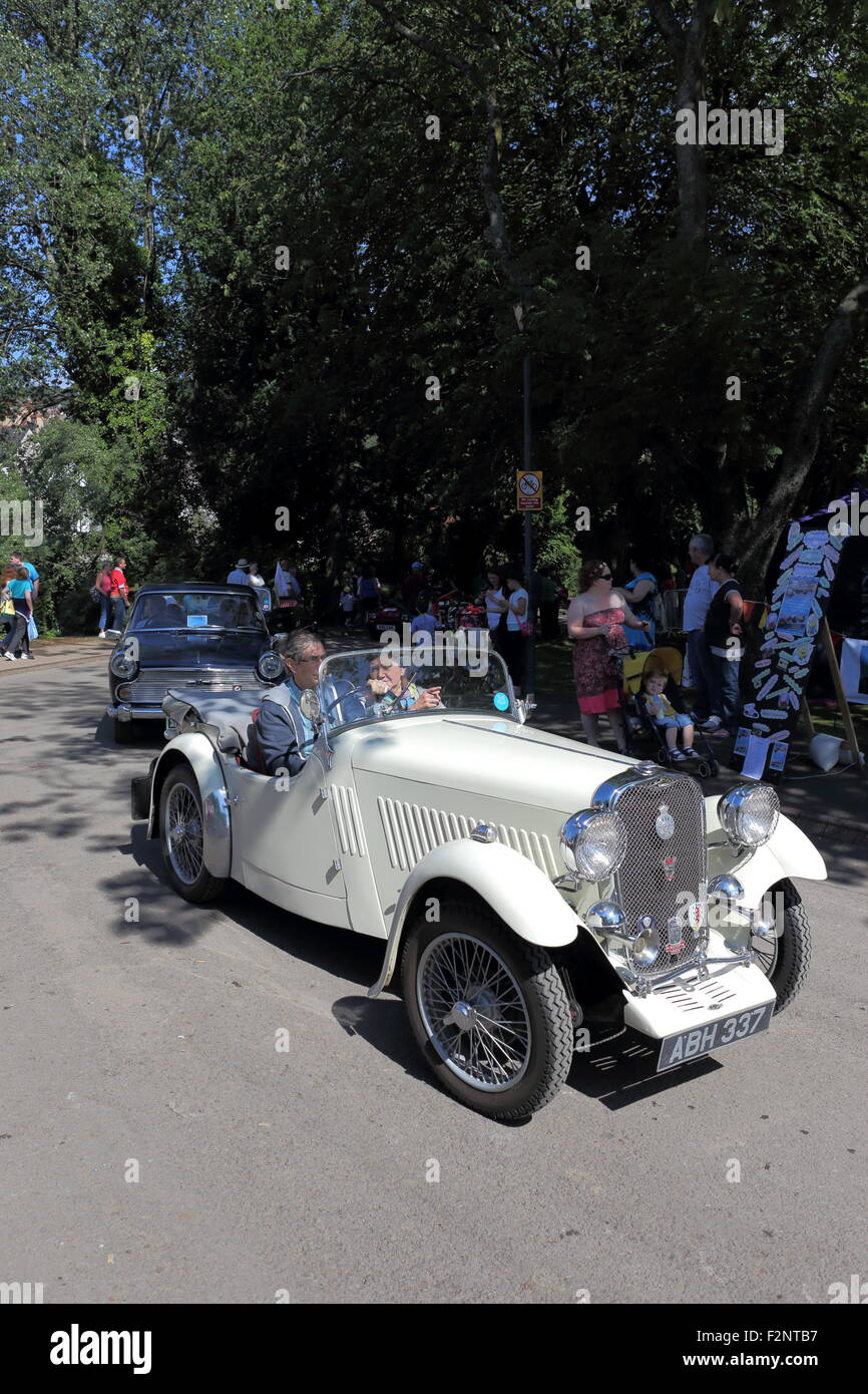 Singer roadster hi-res stock photography and images - Alamy