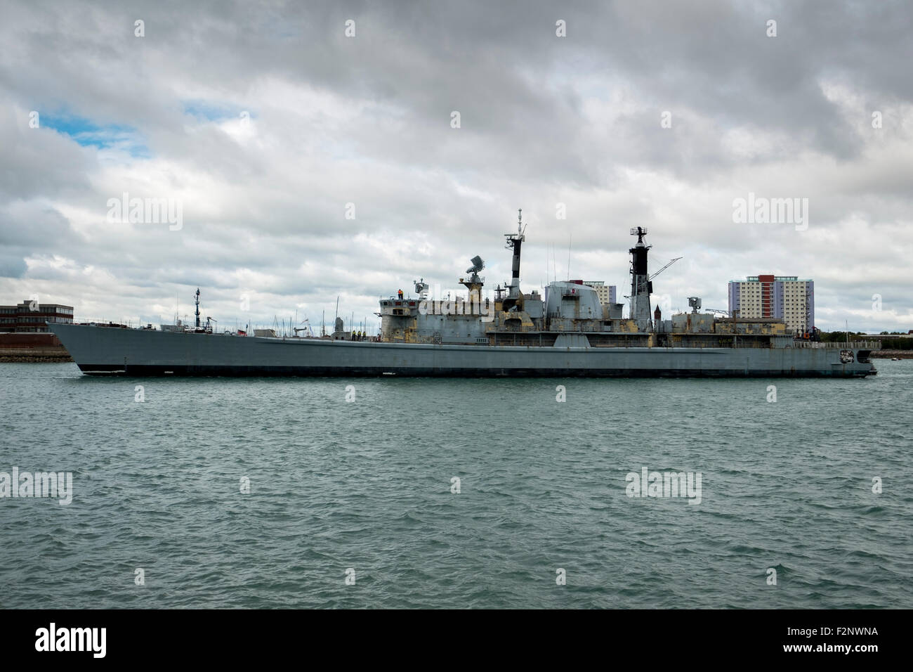 Portsmouth in 1970s hi-res stock photography and images - Alamy