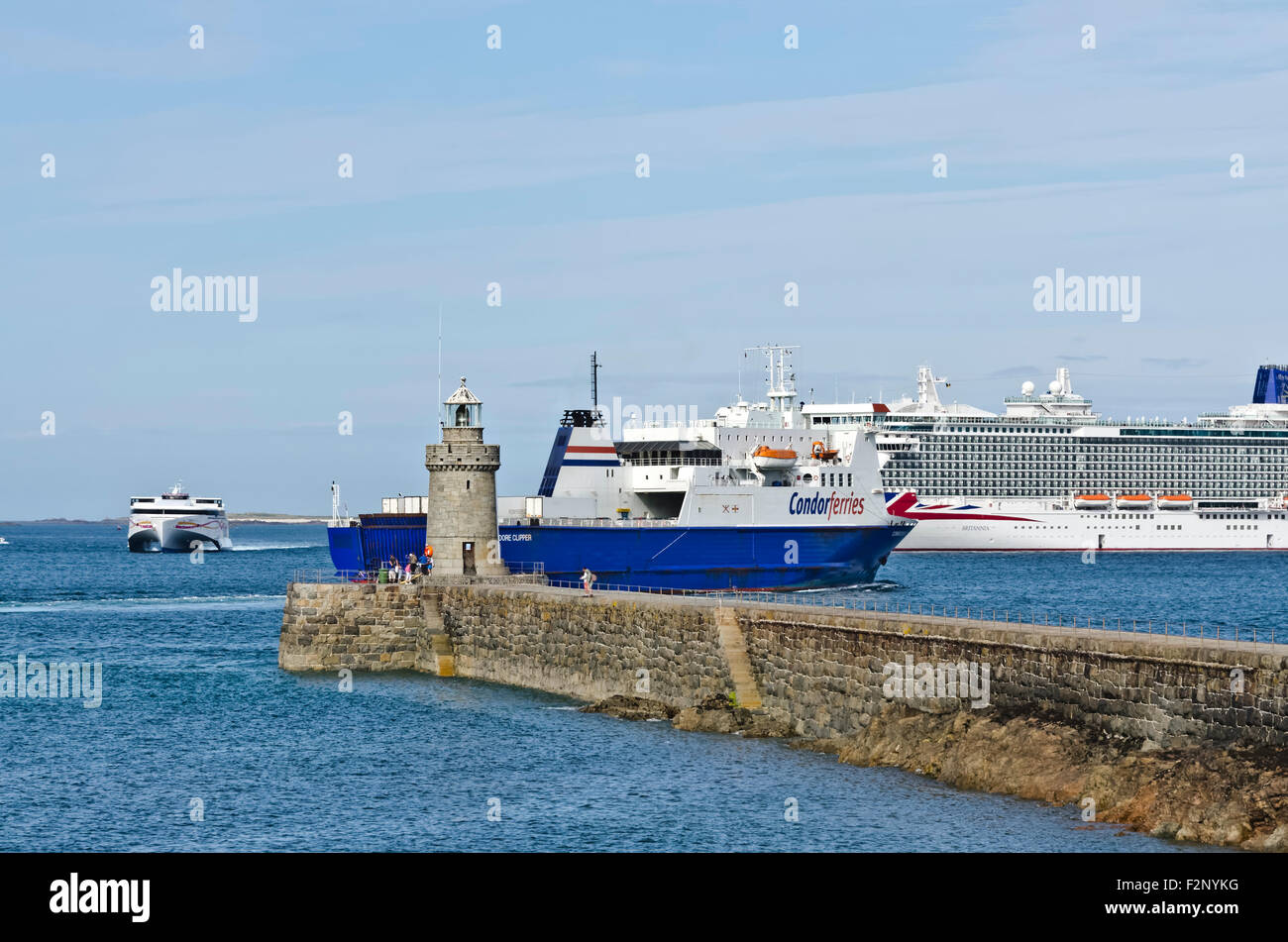 Condor Liberation arriving with Commodore Shipping departing and P&O ...