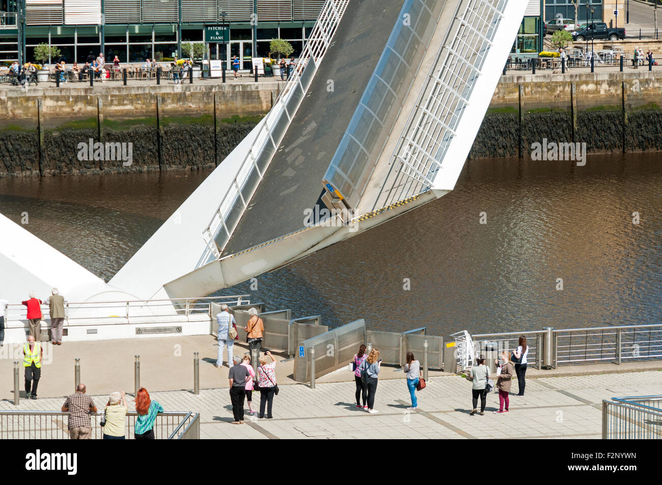 The Gateshead Millennium Bridge, river Tyne, Newcastle-Gateshead, Tyne ...