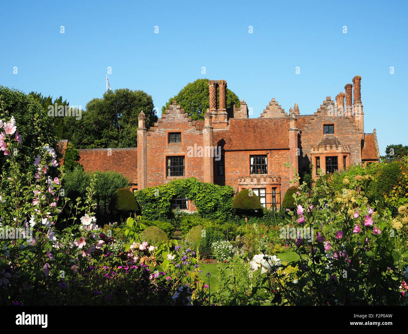 Chenies Manor House and sunken garden with beautiful perennial flower ...