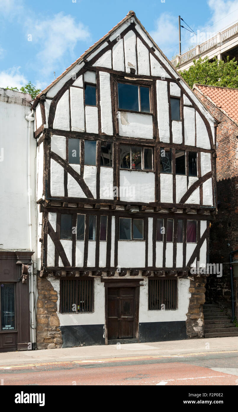 Medieval quayside architecture hi-res stock photography and images - Alamy