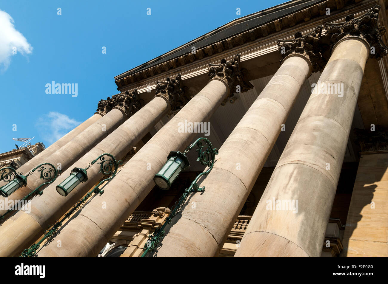 Corinthian columns pillars hi-res stock photography and images - Alamy