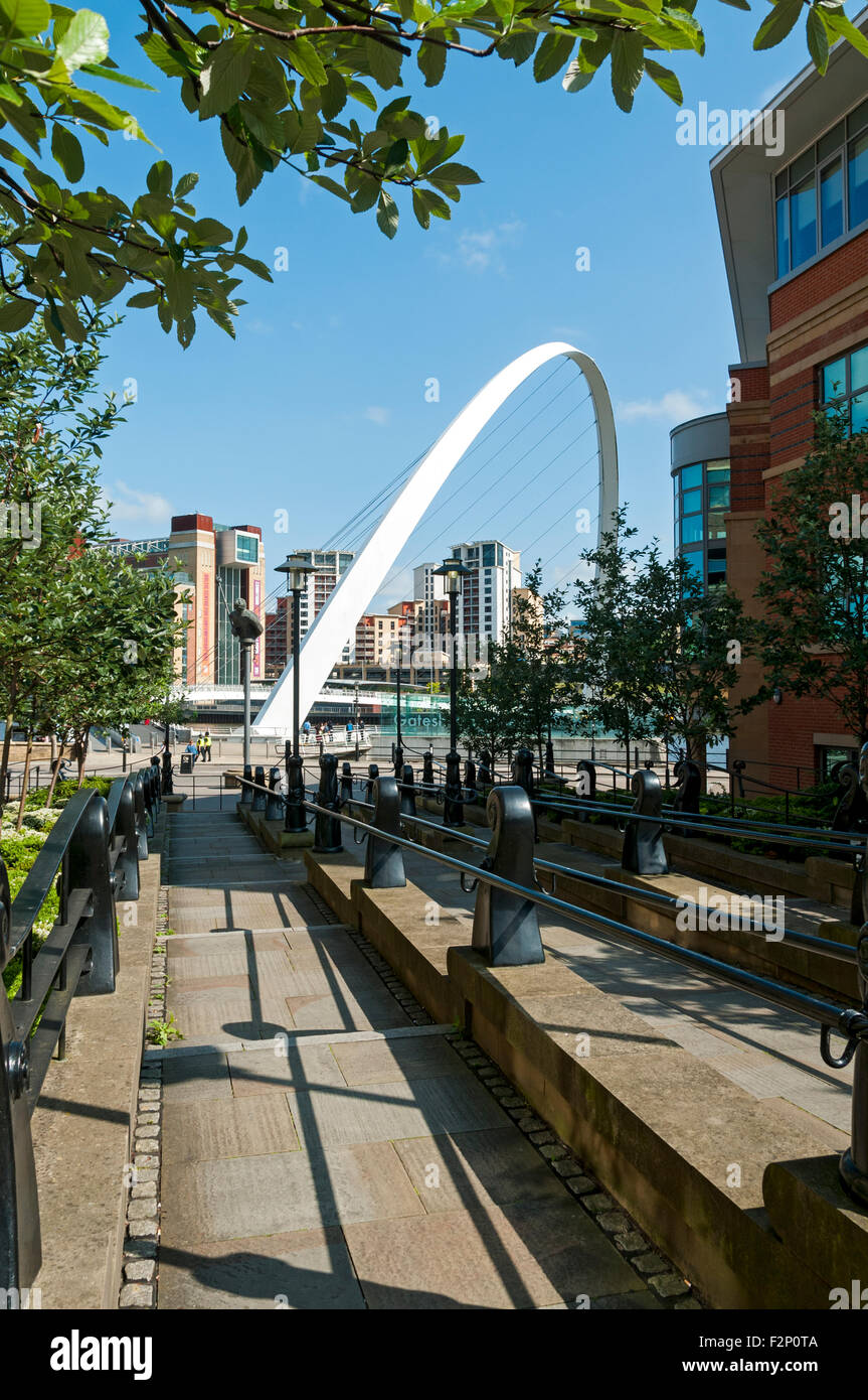 Newcastle upon tyne millennium bridge hi-res stock photography and ...