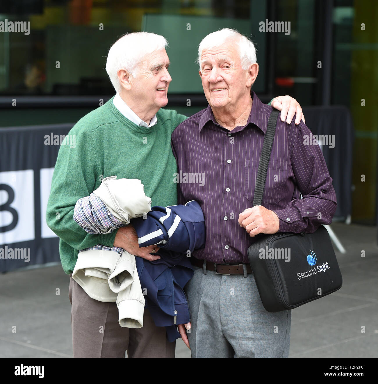 Ray Flynn the worlds fist bionic eye and his surgeon at BBC Breakfast ...