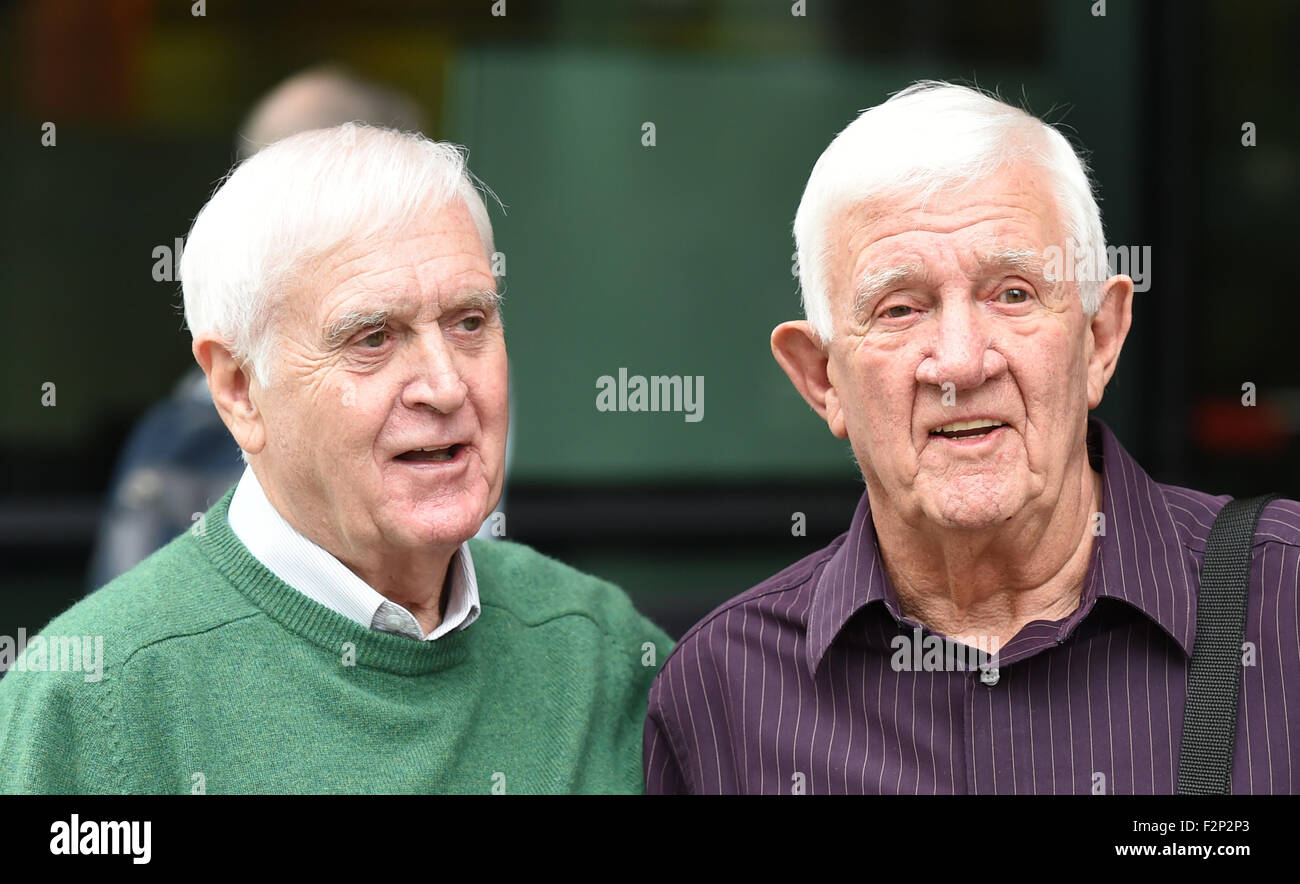 Ray Flynn the worlds fist bionic eye and his surgeon at BBC Breakfast ...