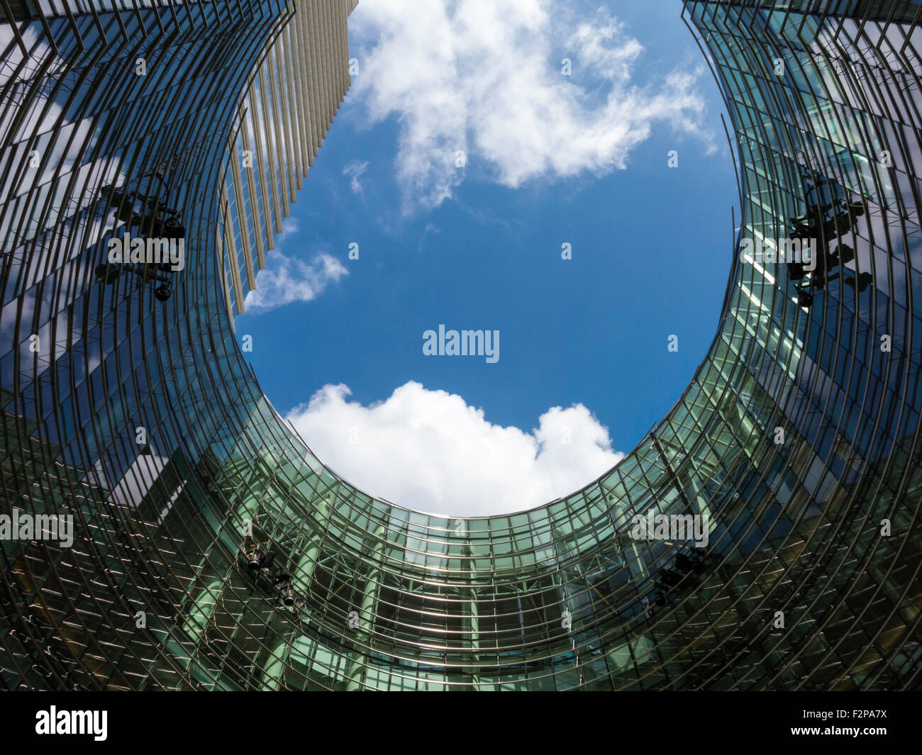 Skyscraper curved facade new york hi-res stock photography and images ...
