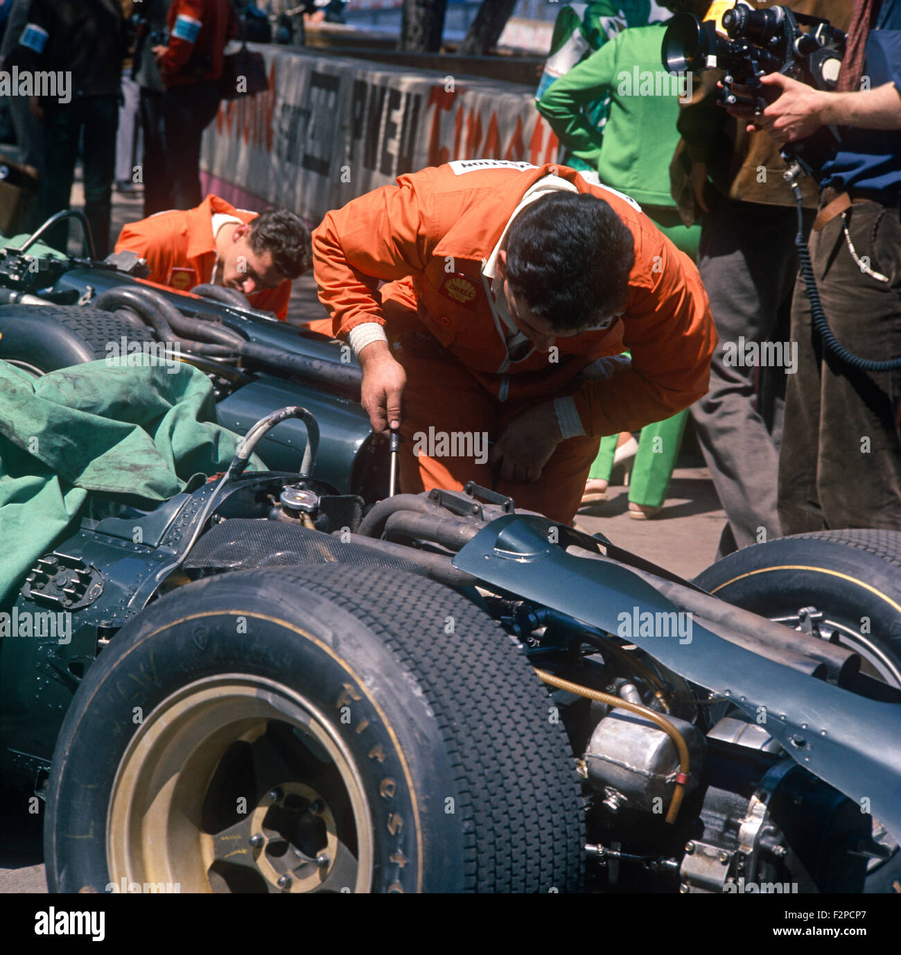 1960s working man hi-res stock photography and images - Alamy