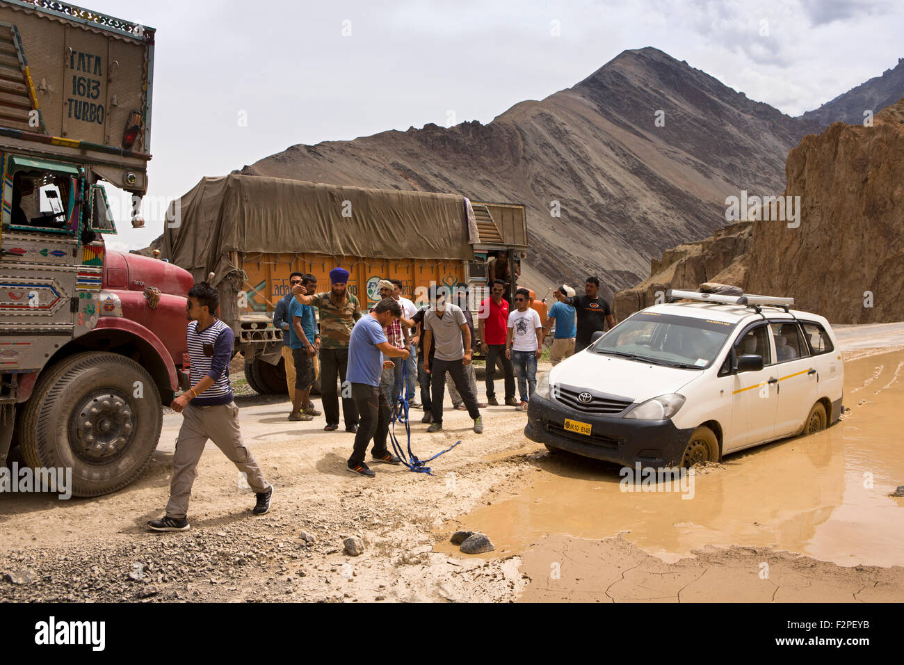 Car stuck hi-res stock photography and images - Alamy