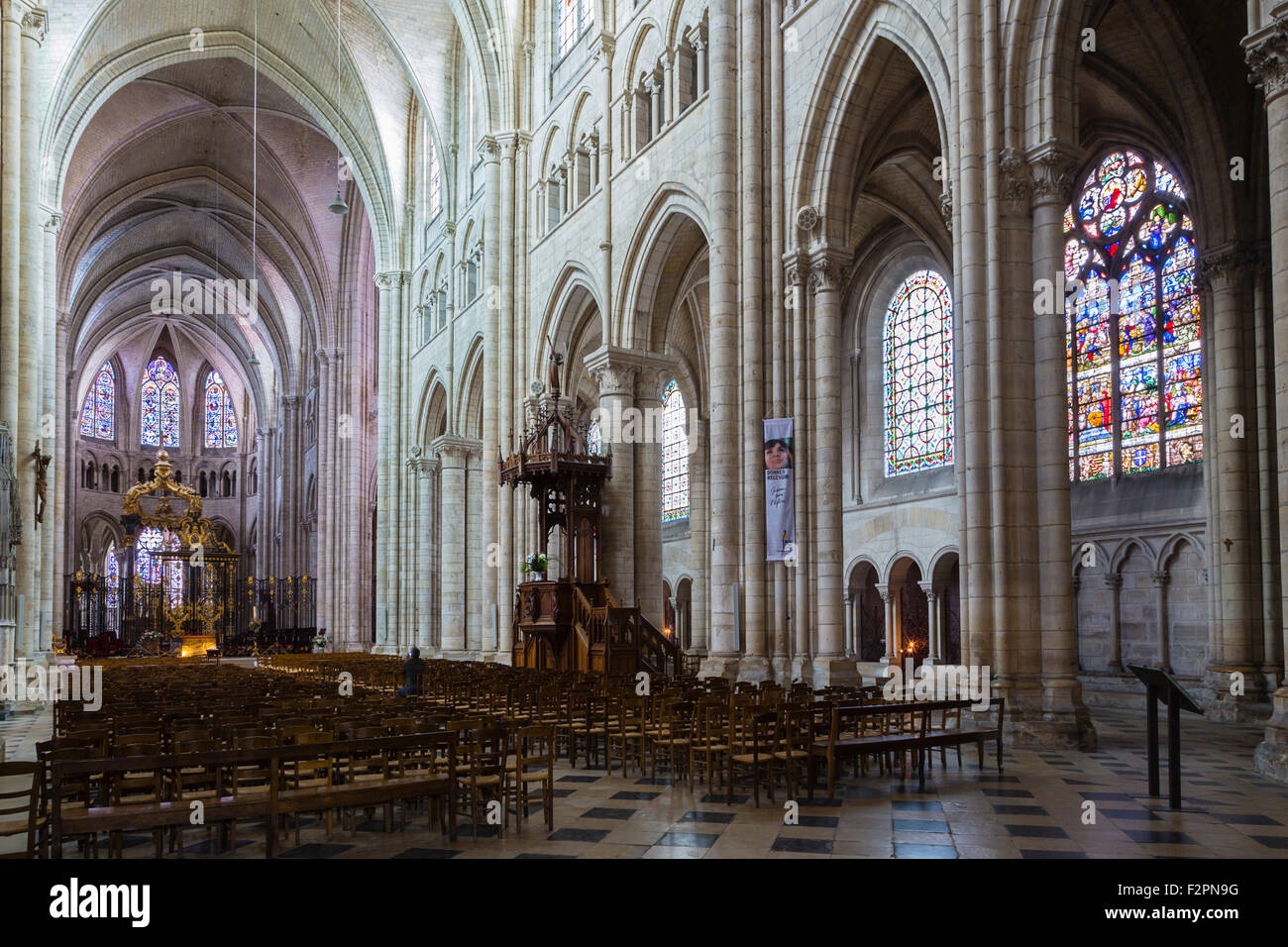 Sens cathedral hi-res stock photography and images - Alamy