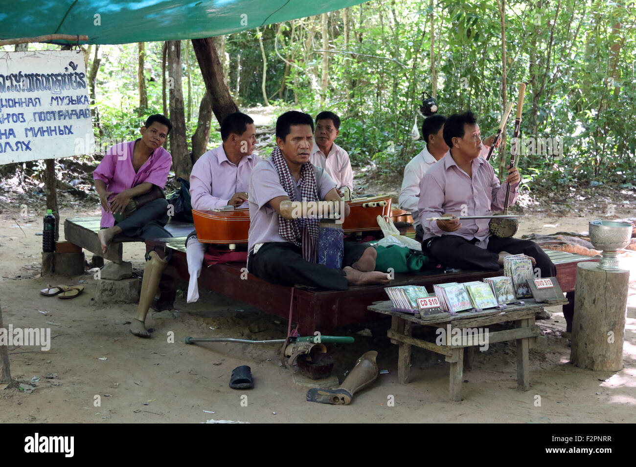 Maimed leg hi-res stock photography and images - Alamy