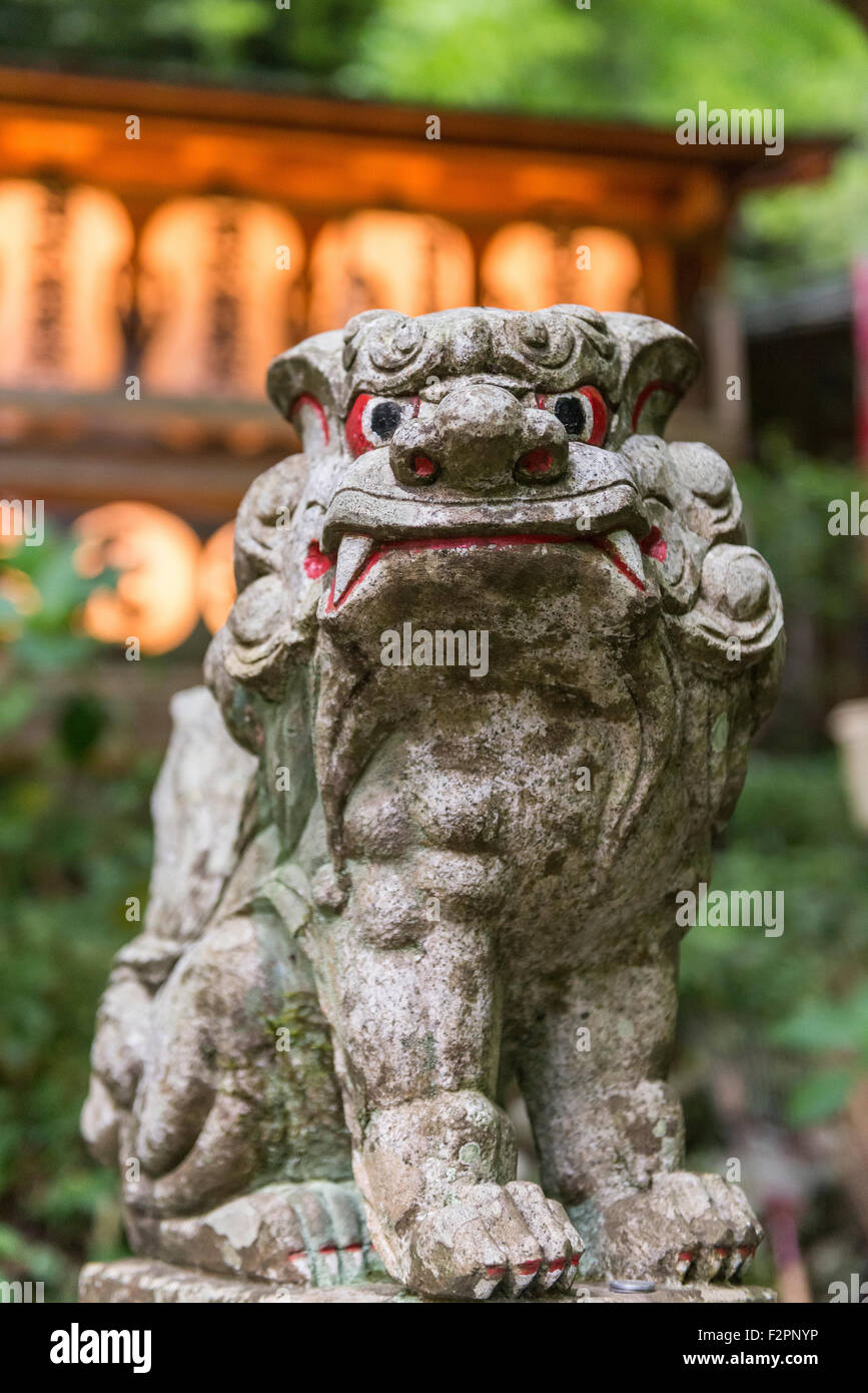 Japanese guardian statue hi-res stock photography and images - Alamy
