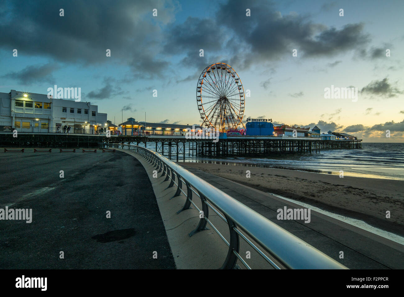 Blackpool, UK. 22nd September 2015. UK Weather: A beautiful evening in ...