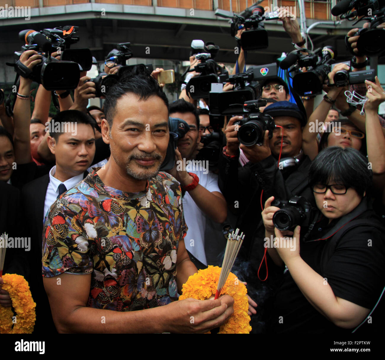 Bangkok, Thailand. 22nd Sep, 2015. Hong Kong SAR movie stars Simon Yam ...