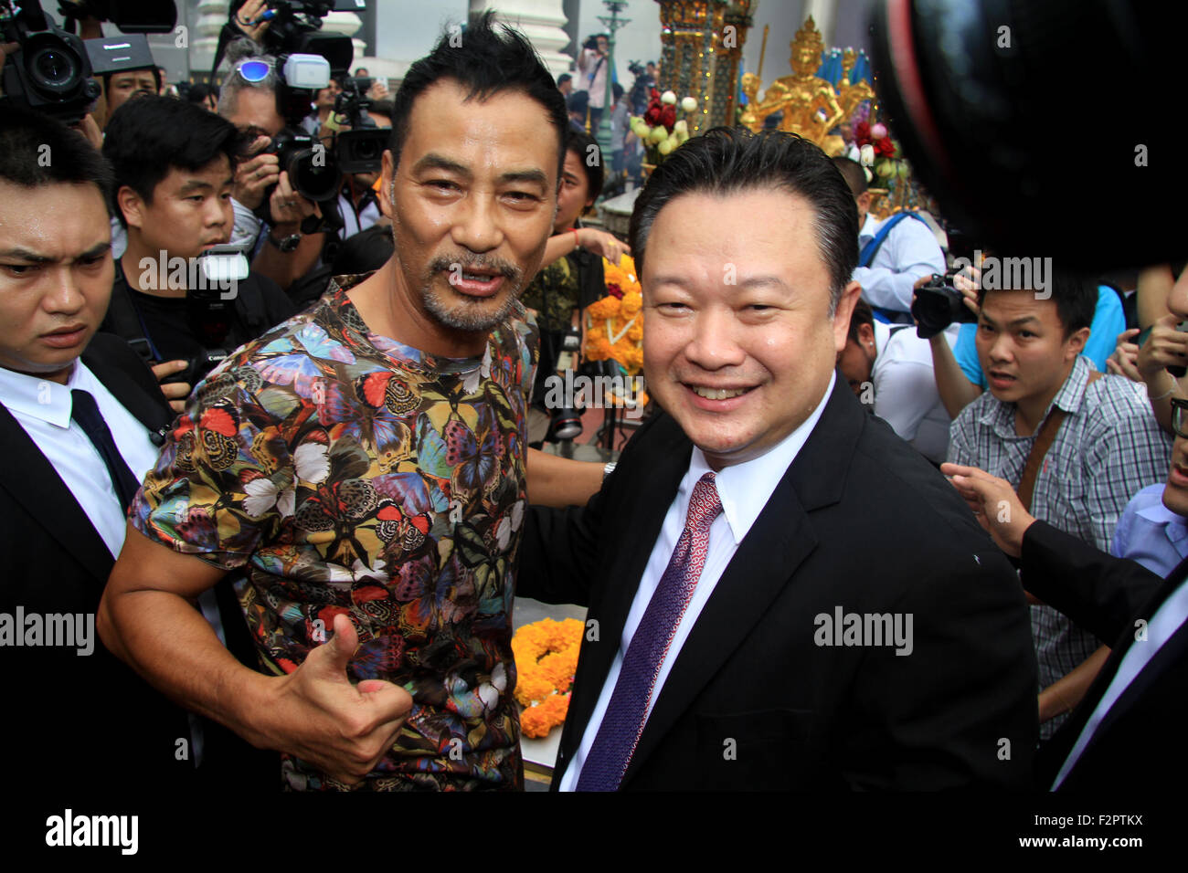 Bangkok, Thailand. 22nd Sep, 2015. Hong Kong SAR movie stars Simon Yam ...