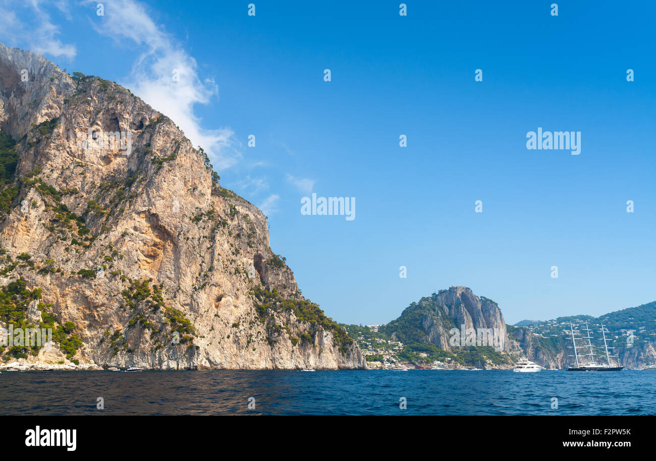 Coastal landscape, rocks of Capri island, Mediterranean Sea, Italy ...