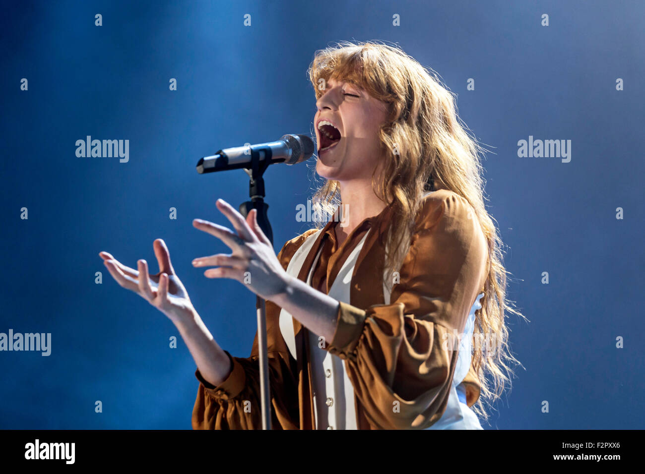 Florence the machine singer hi-res stock photography and images - Alamy