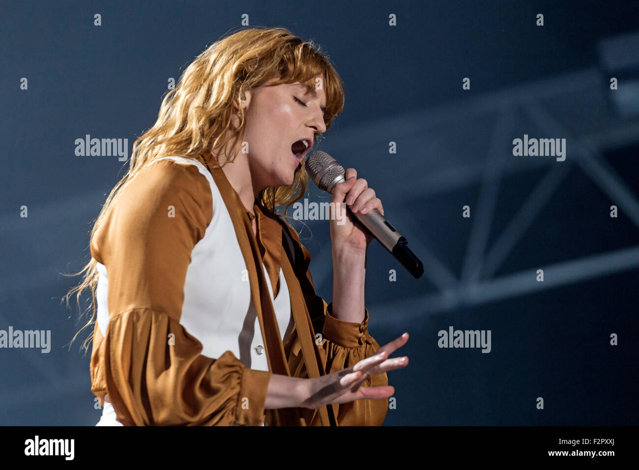 Florence and the Machine - Live Performance - Alexandra Palace - London ...