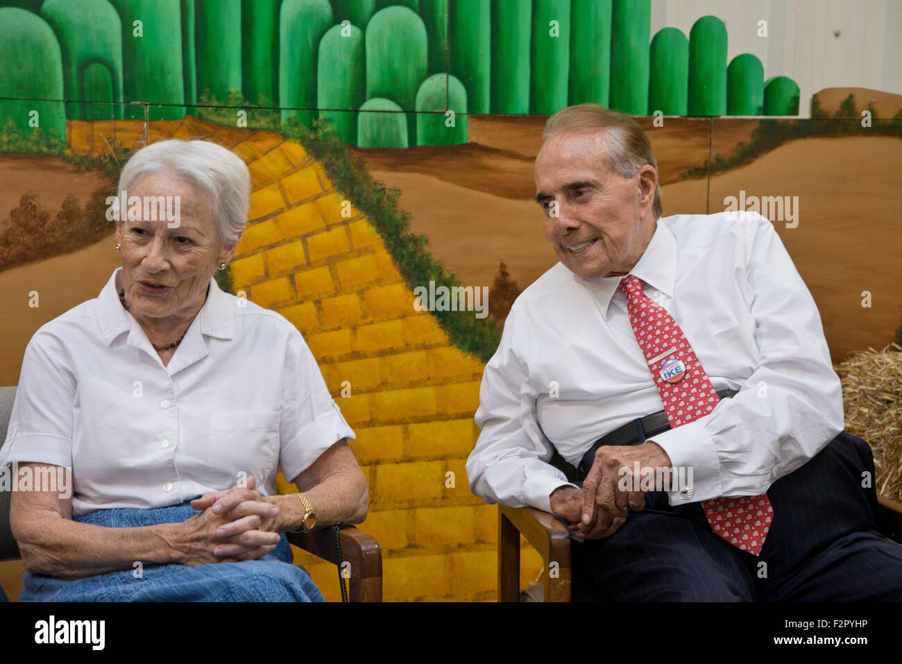 Nancy kassebaum hi-res stock photography and images - Alamy