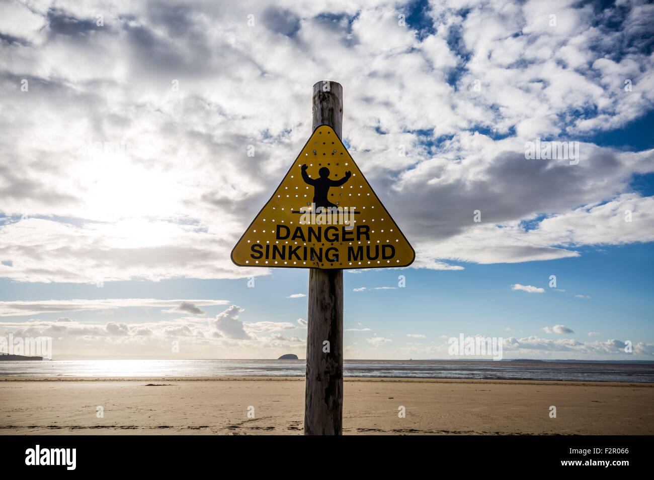 Sand Sinking High Resolution Stock Photography and Images - Alamy