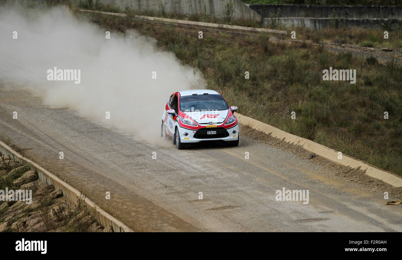 Emrah Ali Baso drives Ford Fiesta R1 Bosphorus Rally 2015 Deniz stage ...