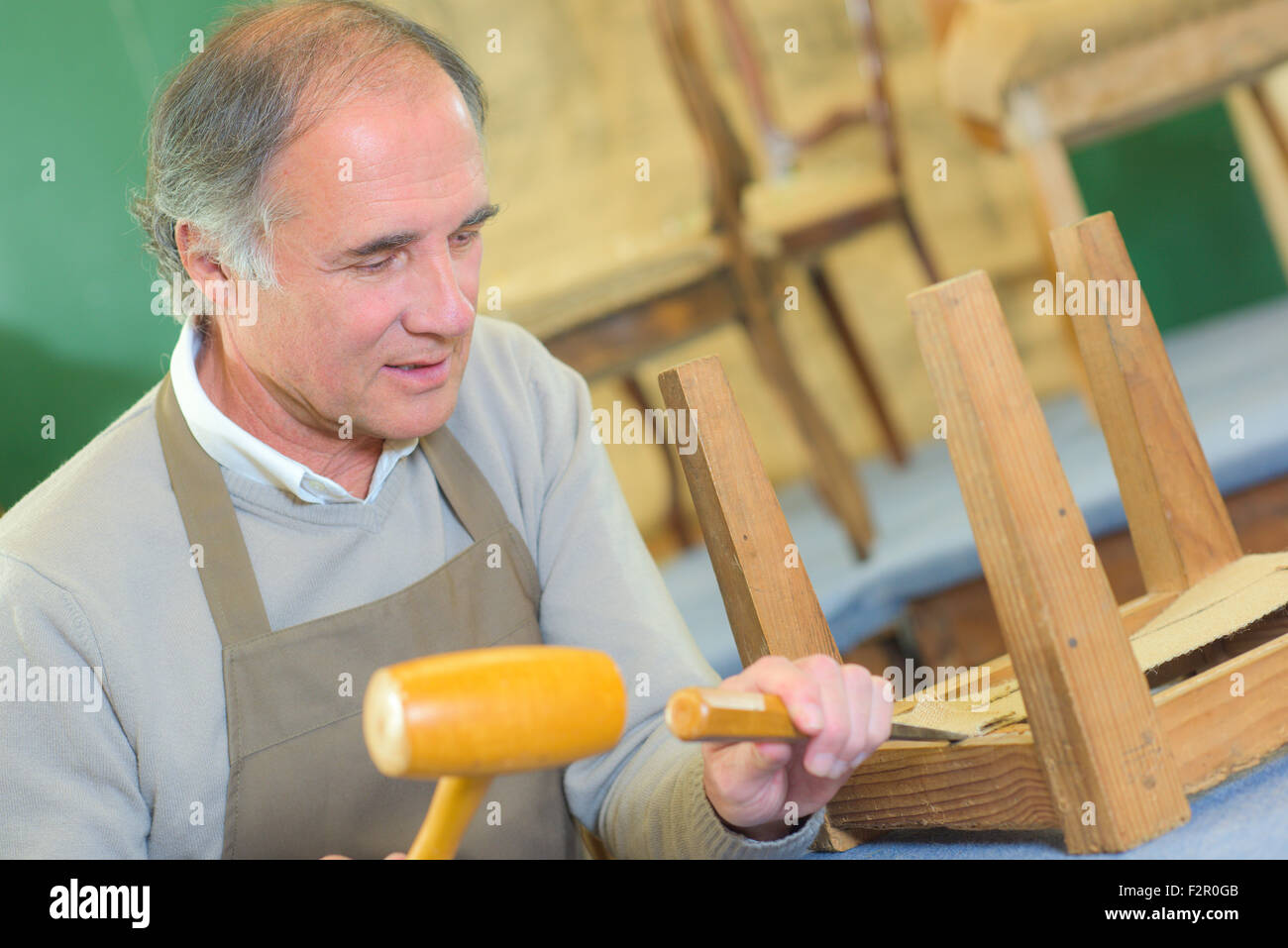 Carpenter hammer chair hi-res stock photography and images - Alamy
