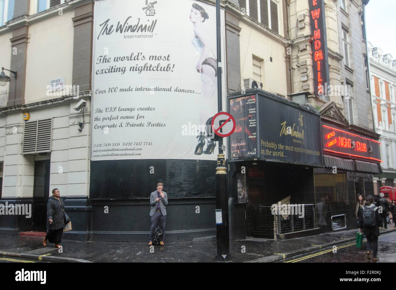 Great windmill street london hi-res stock photography and images - Alamy