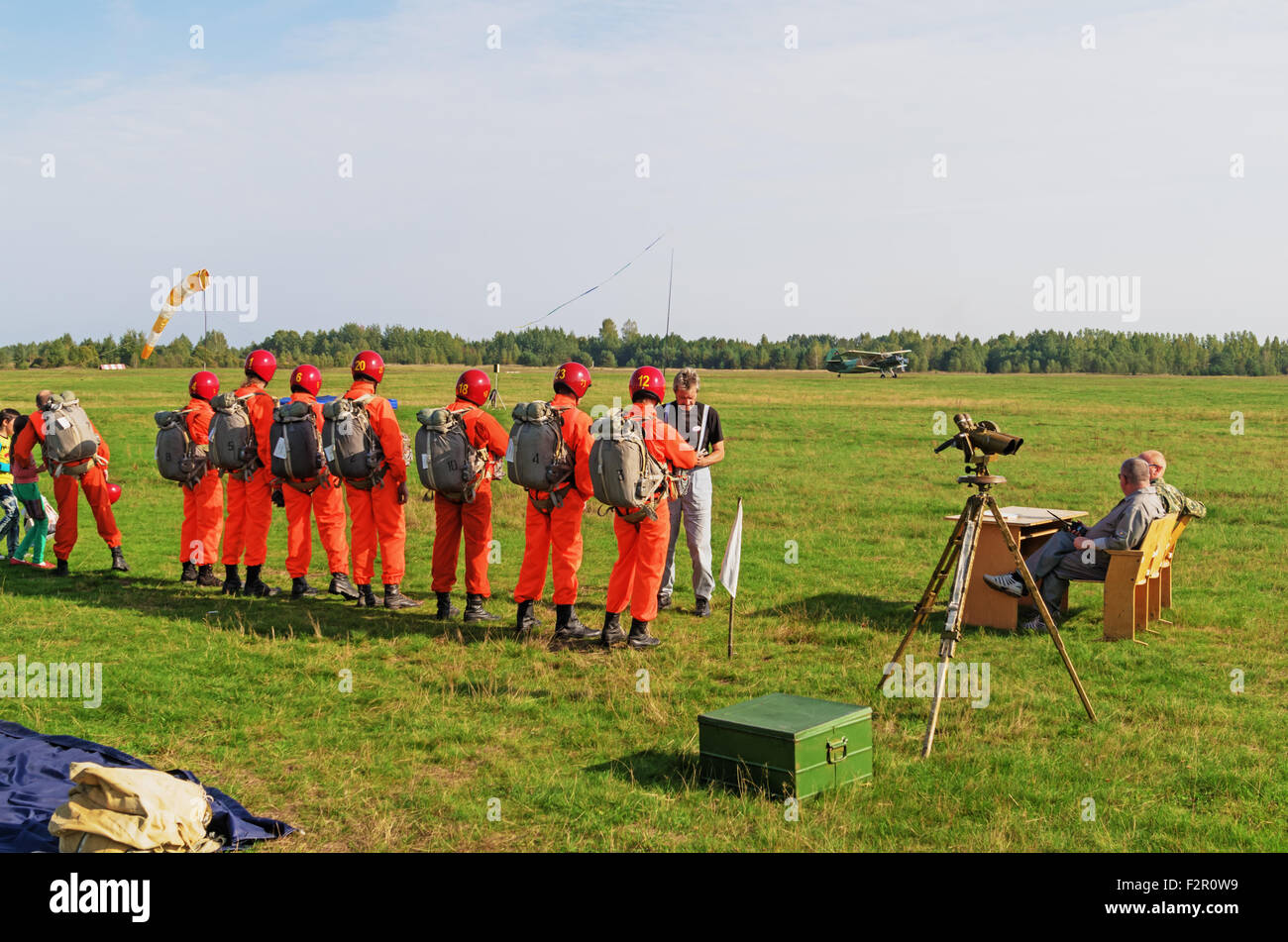 Parachutists - 2014. Check of parachutes before jumps Stock Photo - Alamy