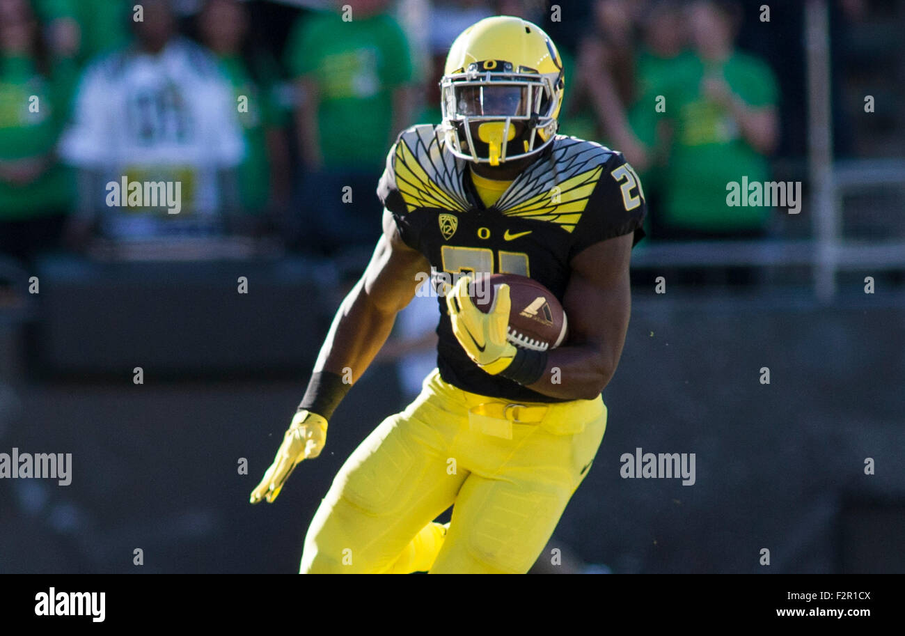 Eugene, OR, USA. 5th Sep, 2015. Oregon Ducks running back (21) Royce ...