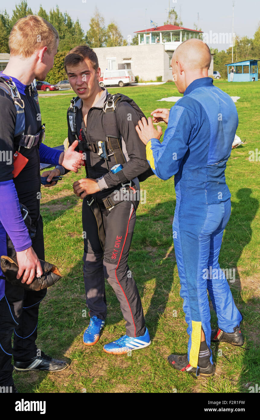 Parachutists - 2014. Portrait of parachutists Stock Photo - Alamy