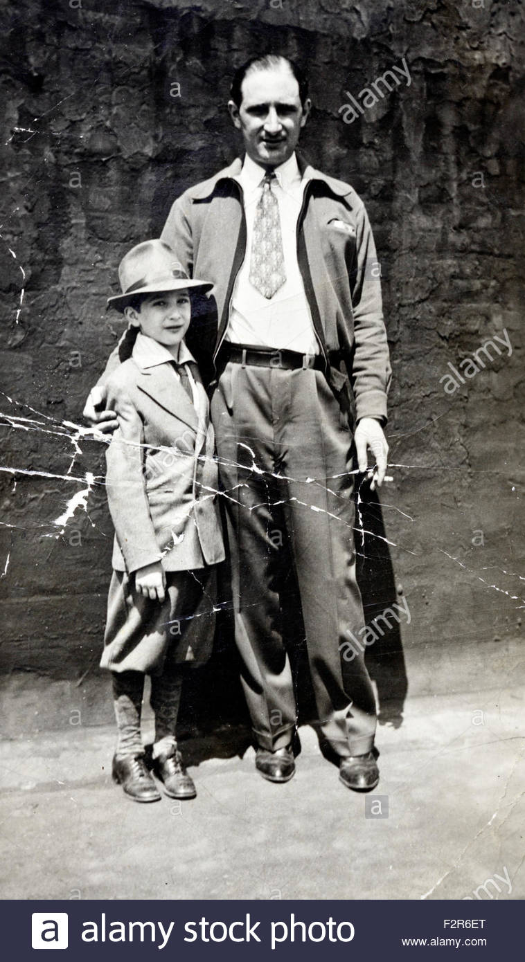 1950s Family Portrait Father Man Stock Photos & 1950s Family Portrait ...