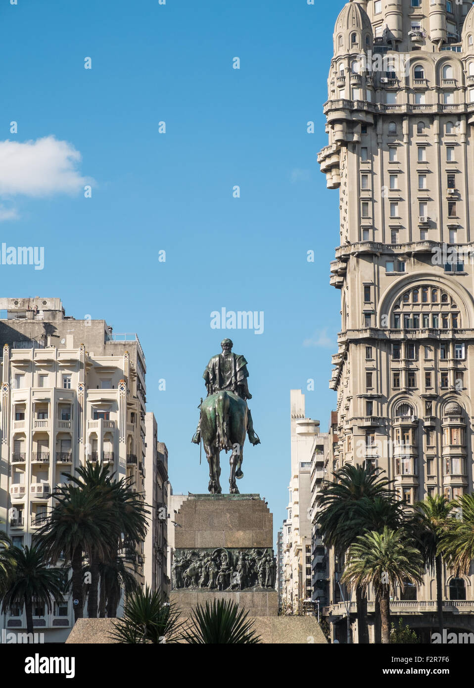 Montevideo Plaza de la Independencia with national hero Artigas statue ...