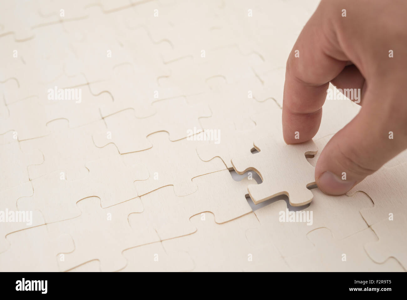 Last piece jigsaw puzzle hi-res stock photography and images - Alamy