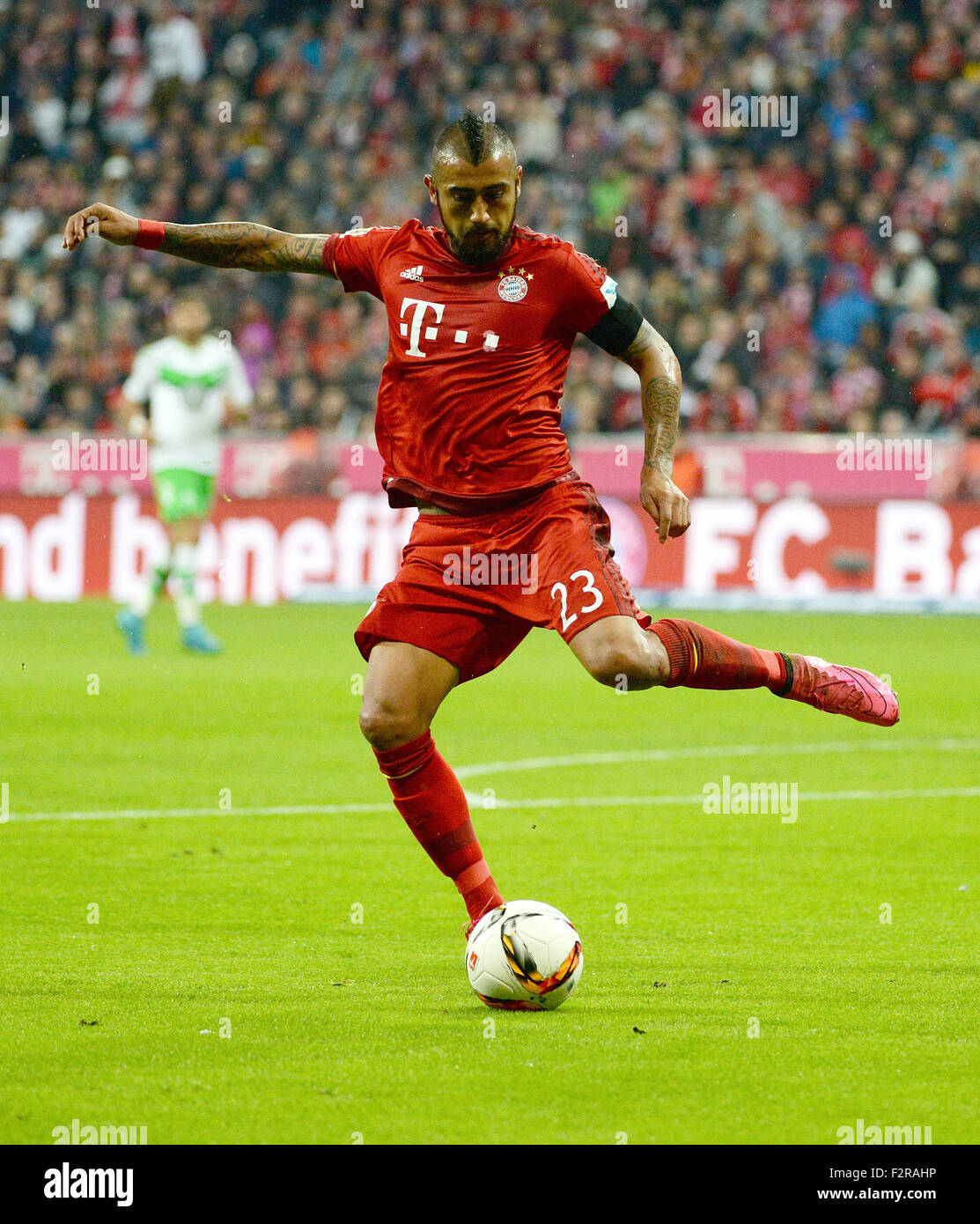 Munich, Germany. 22nd Sep, 2015. Munich's Arturo Vidal in action during ...