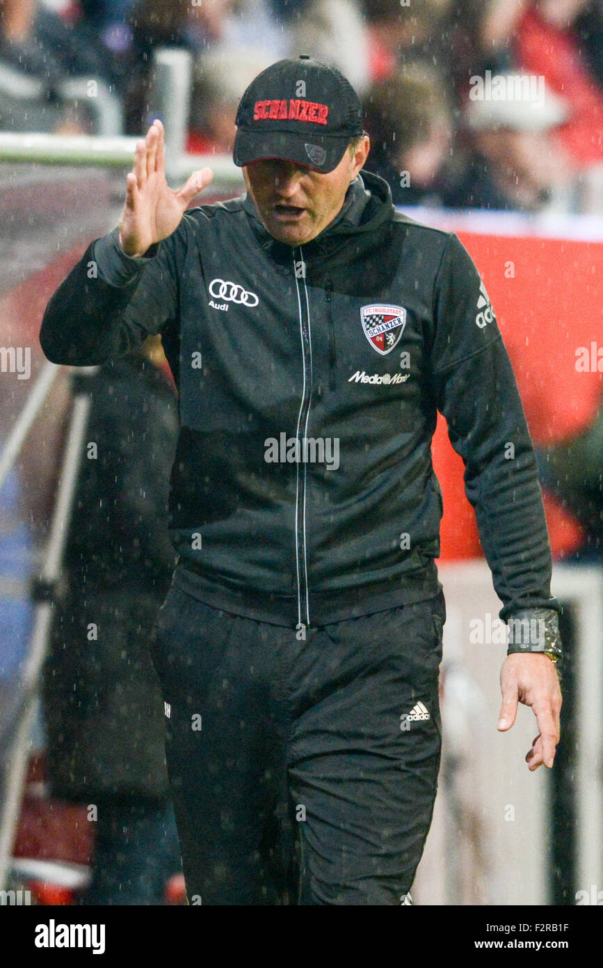 Coach fc ingolstadt 04 head hi-res stock photography and images - Alamy