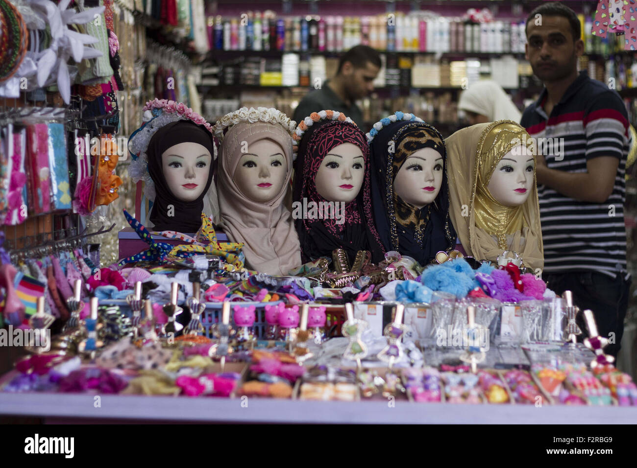 Gaza City, The Gaza Strip, Palestine. 22nd Sep, 2015. Palestinian ...