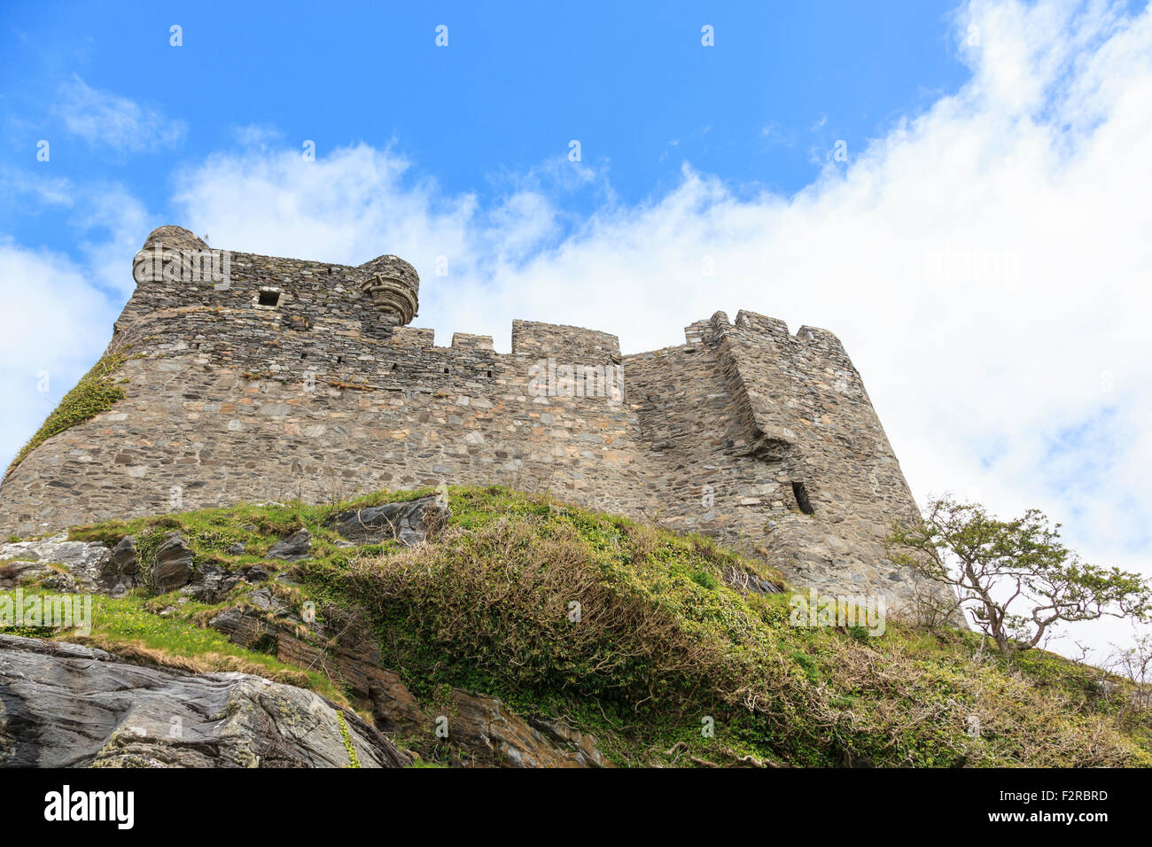 High castle walls hi-res stock photography and images - Alamy