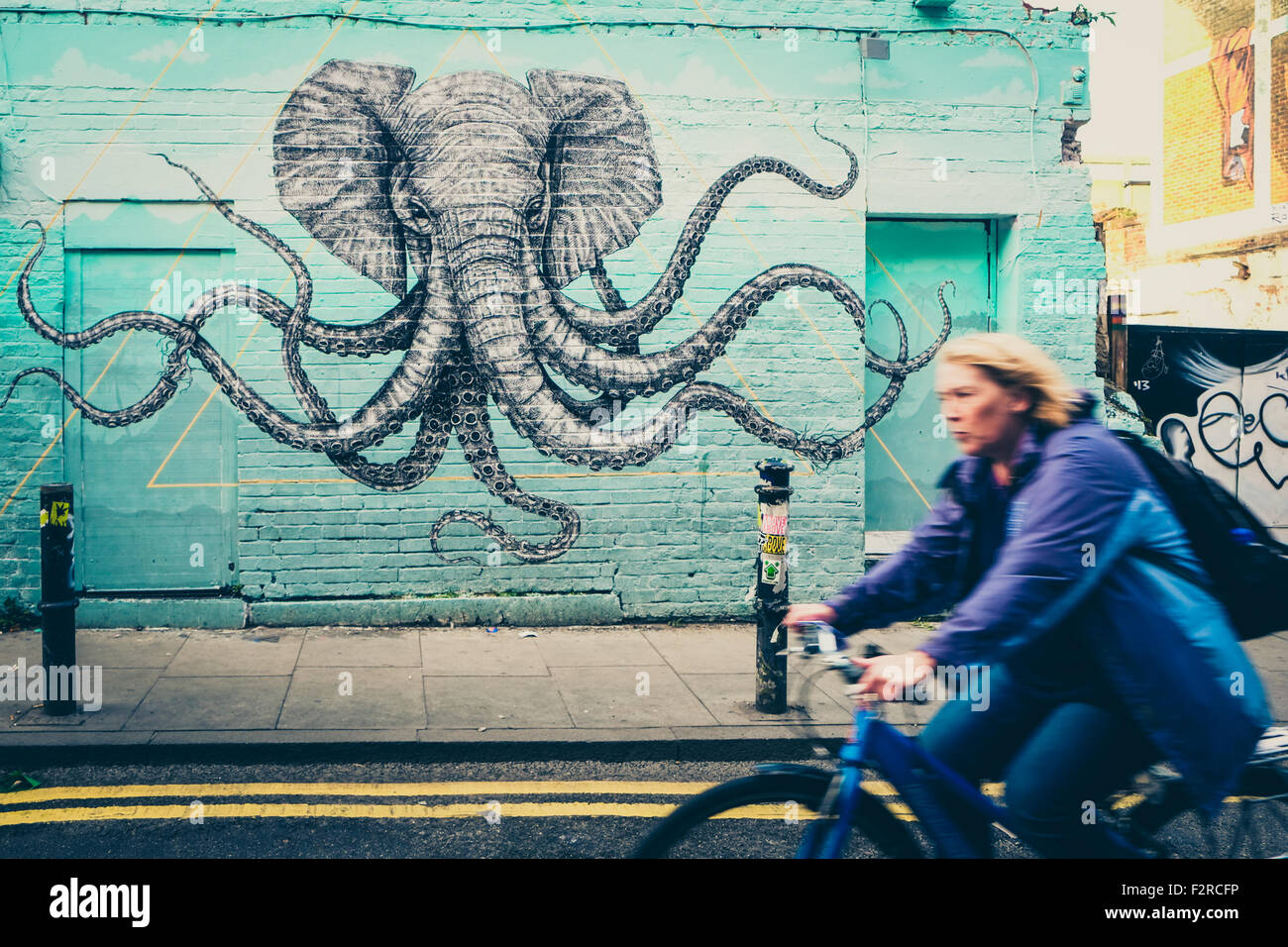 Cycling In Shoreditch High Resolution Stock Photography and Images - Alamy