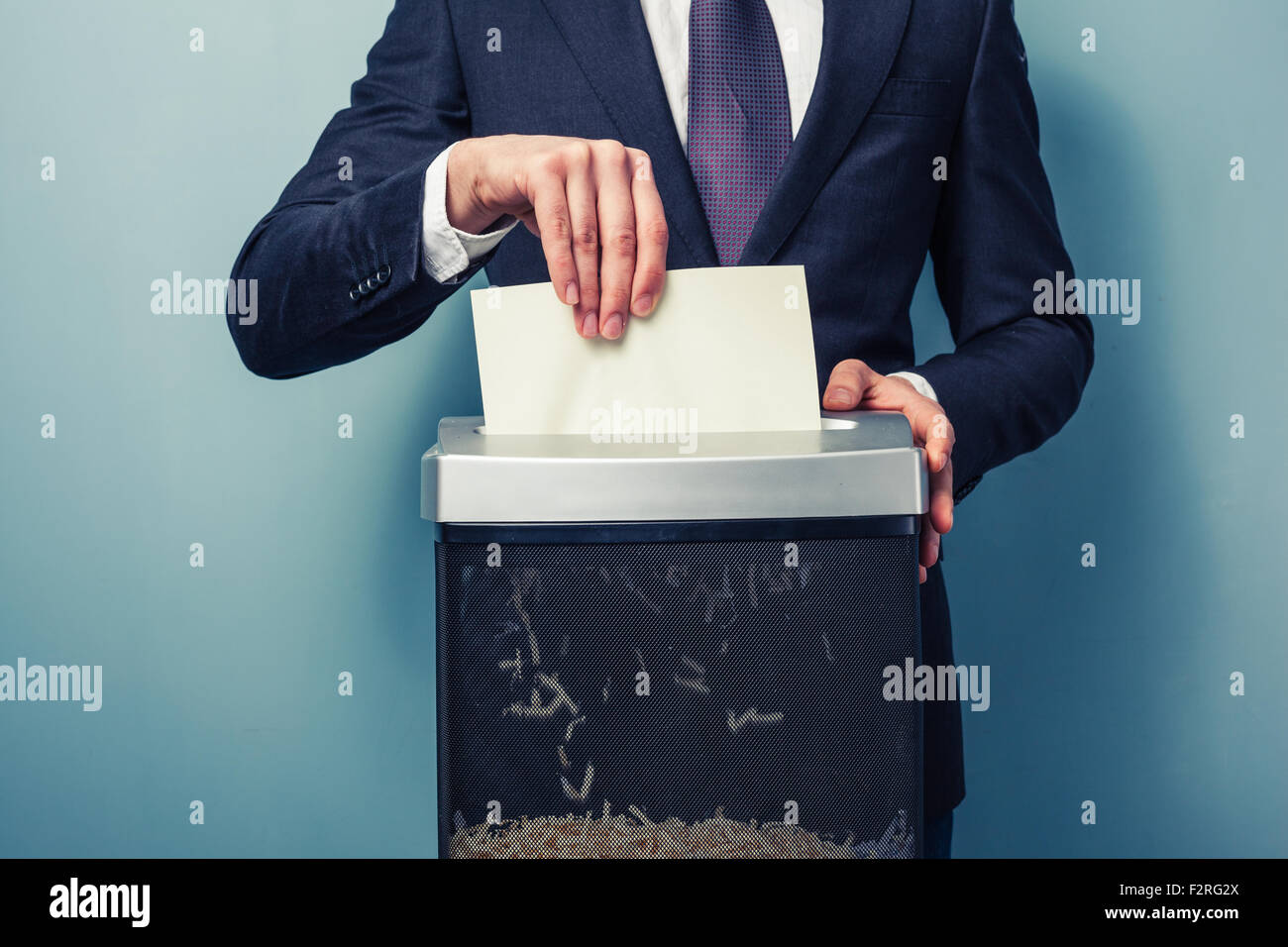 Shredding document hi-res stock photography and images - Alamy
