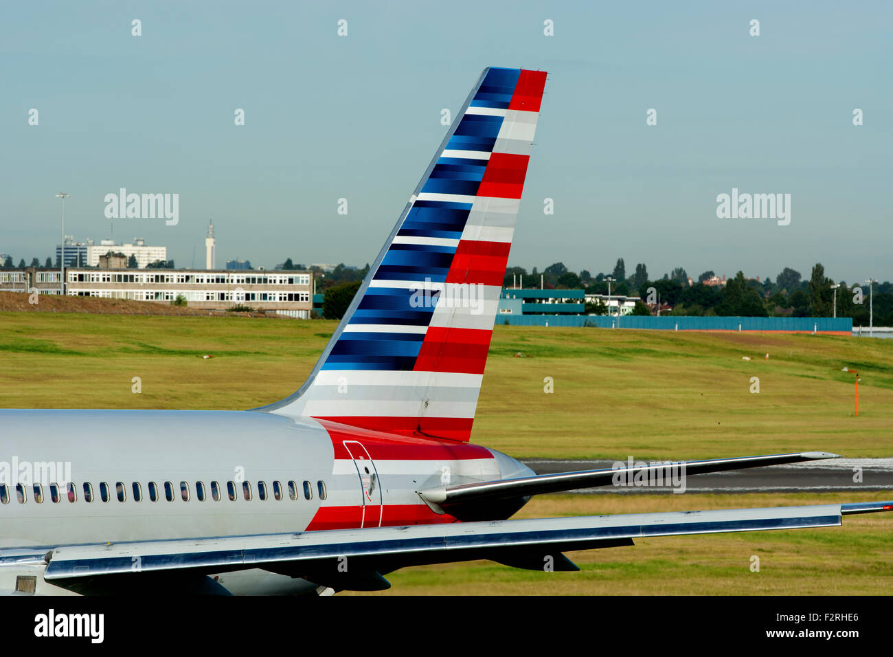 Tail of boeing 757 hi-res stock photography and images - Alamy