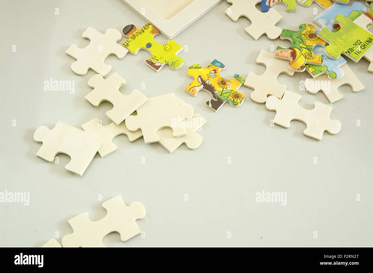 puzzle pattern hand teamwork partnership cooperation people pieces ...