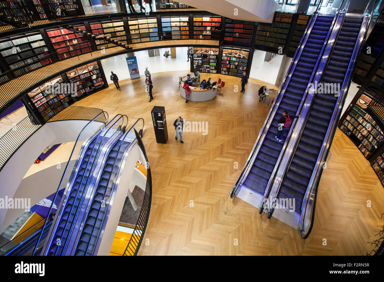 Bookshelves library birmingham hi-res stock photography and images - Alamy