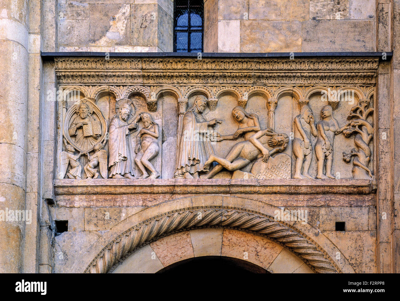 Modena cathedral hi-res stock photography and images - Alamy