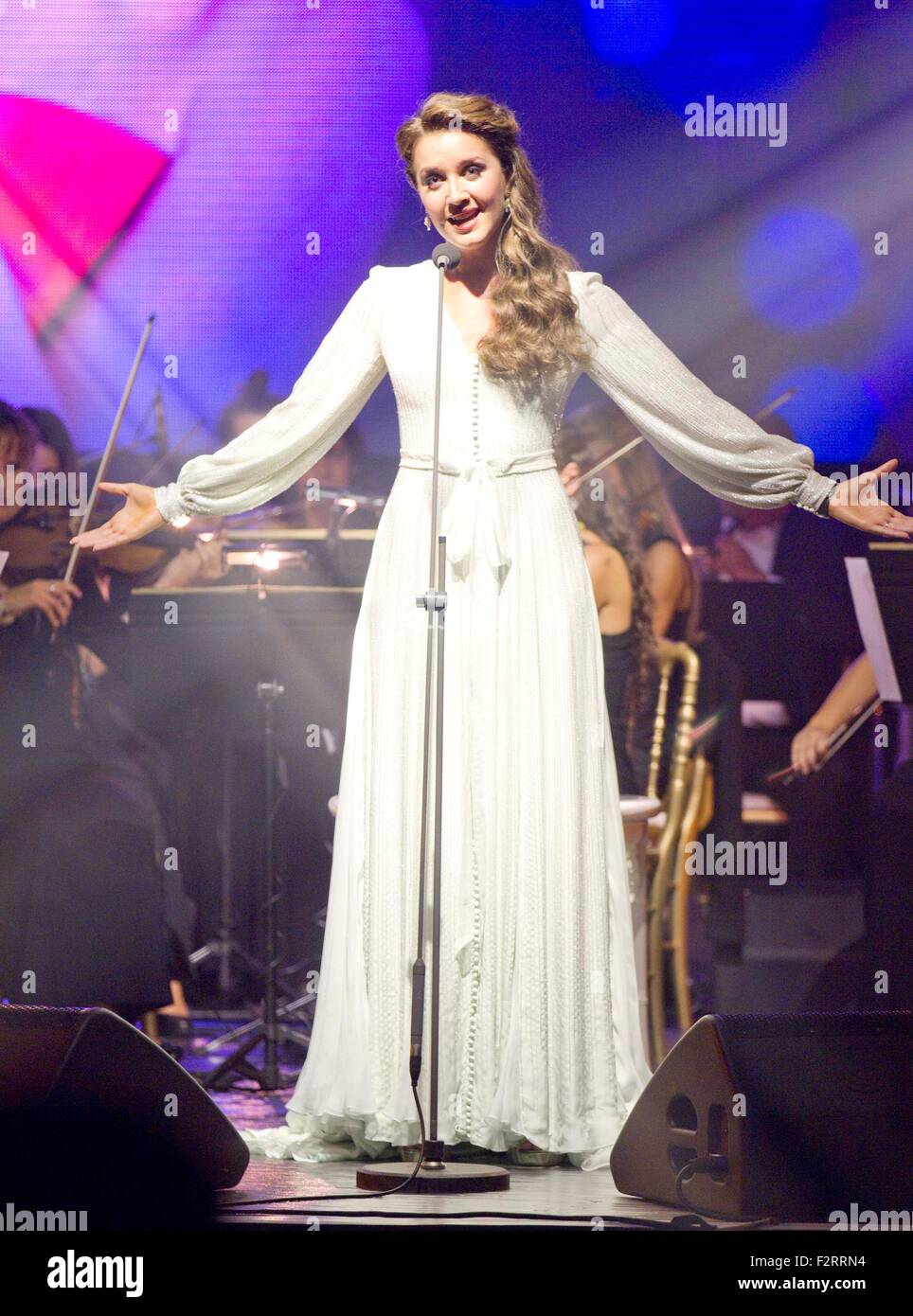 Carly Paoli High Resolution Stock Photography and Images - Alamy