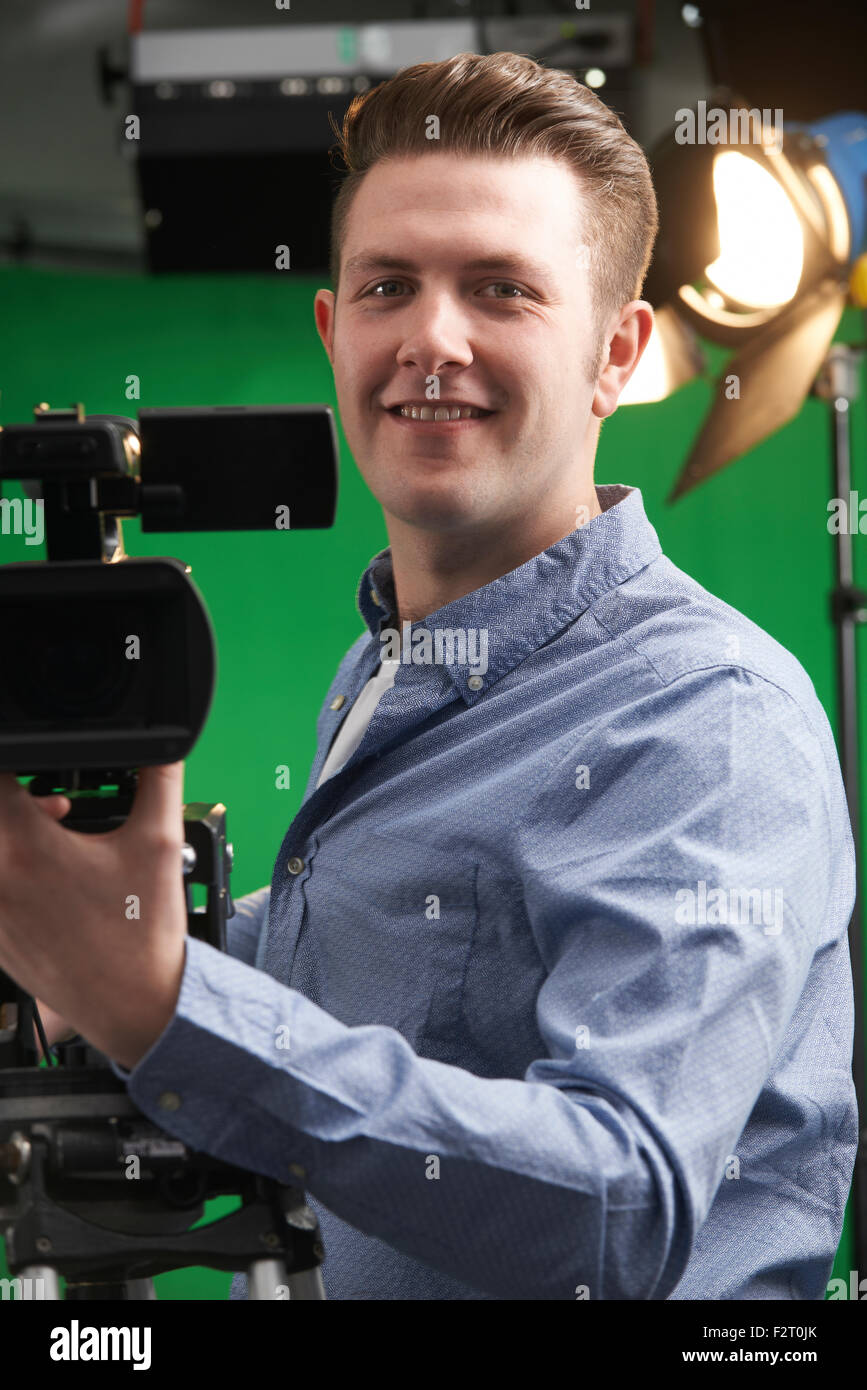 Vertical video filming crew studio hi-res stock photography and images ...