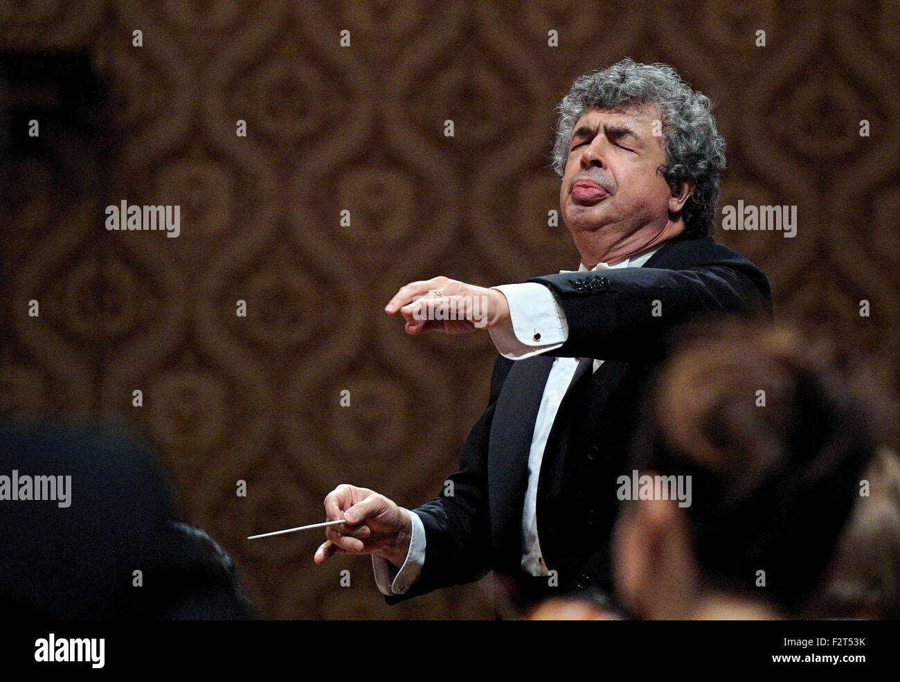 Semyon bychkov czech hi-res stock photography and images - Alamy