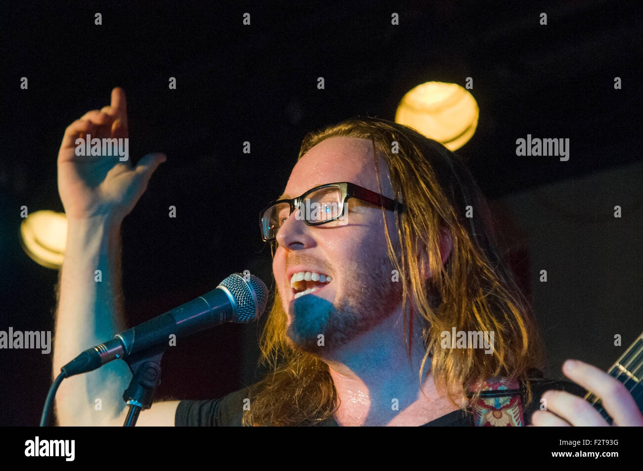 The singer, comedian, songwriter and musician Tim Minchin performs in ...