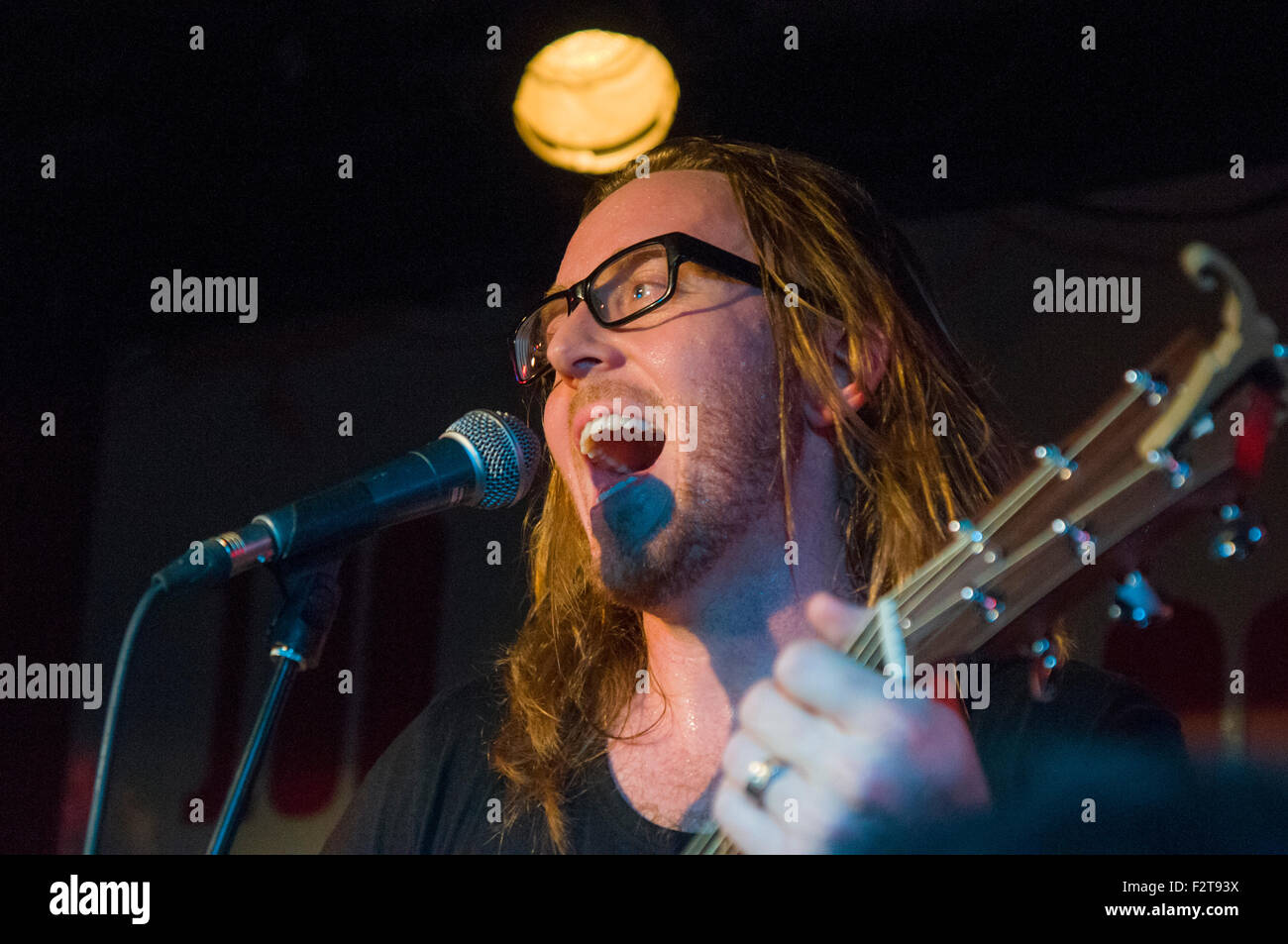 The singer, comedian, songwriter and musician Tim Minchin performs in ...