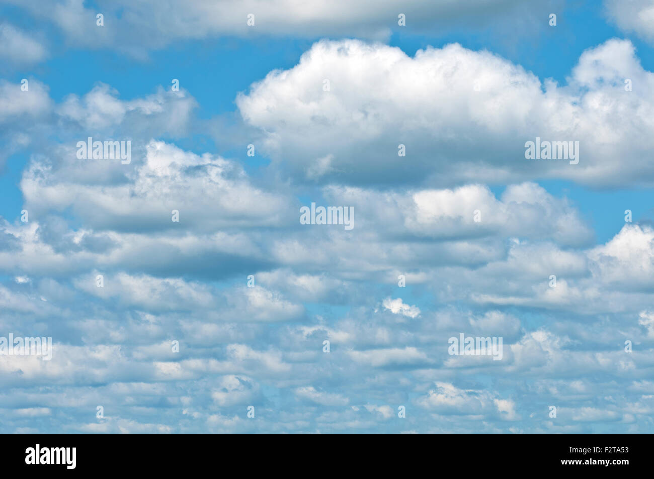 Partly cloudy cloud clouds hi-res stock photography and images - Alamy